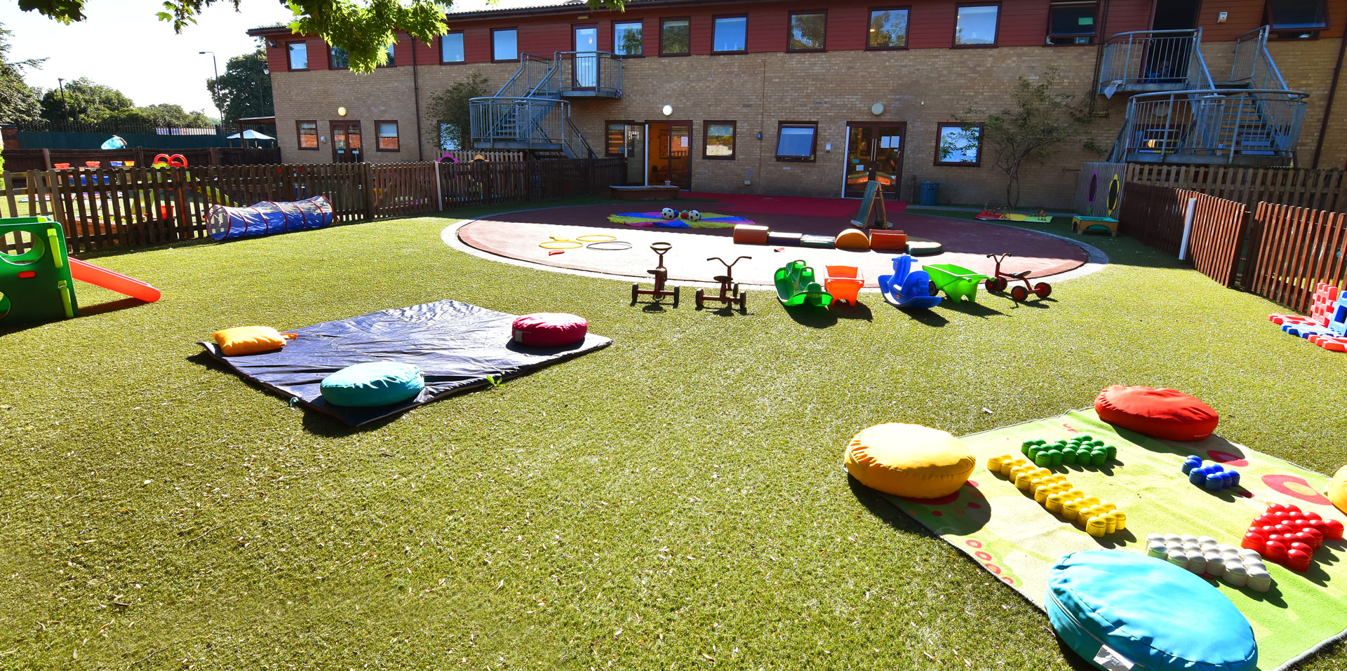 Tooting Looking Glass Day Nursery & Preschool in Tooting Bec, London ...
